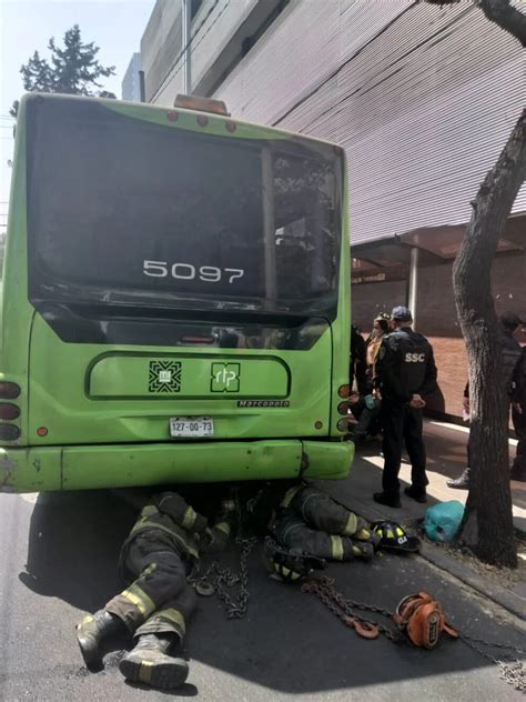 Choque De Rtp Cdmx Contra Un Poste De Luz Dejó Al Menos 15 Heridos Infobae