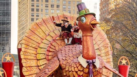The Only Times The Macys Thanksgiving Day Parade Was Canceled