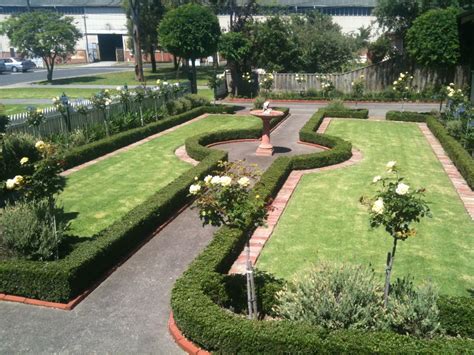 Essendon Fields Garden Maintenance In Keilor East Melbourne Vic