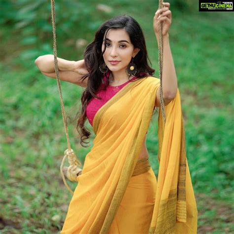 Parvatii Nair Instagram Gethu Cinema