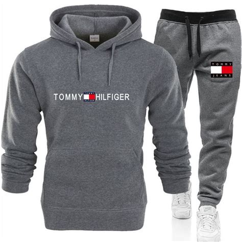 Костюм спортивный Tommy Hilfiger - купить с доставкой по выгодным ценам ...