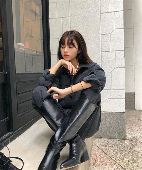 Pin By Yingdi On In Celebrity Boots Fashion Women