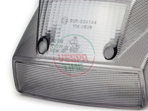 Corpo Luminoso Fanale Posteriore Moto Nostra Per Vespa Px Arcobaleno