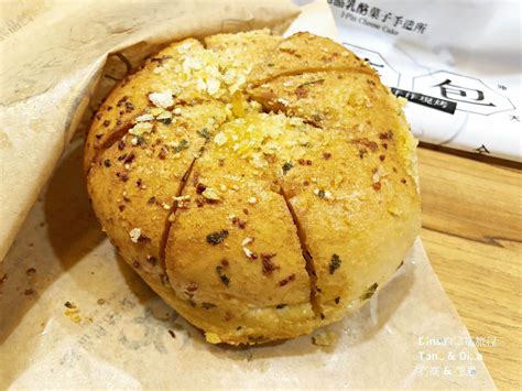 【中壢美食】八蒜包。超濃郁蒜味 X 爆漿乳酪 。超邪惡的美食 Dina的幸福旅程