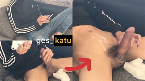 Geskatu 休日 リビングでオナニー 巨根 お腹に大量発射 Free Sex Video Redtube
