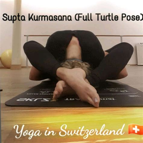 Tortoise Pose By 𝔻𝕖𝕤𝕖𝕣𝕥 𝔽𝕠𝕩🦊 🌟 Exercise How To Skimble