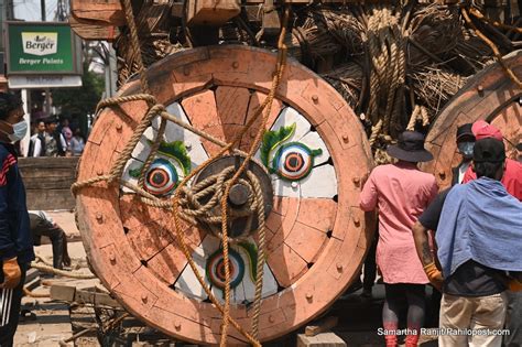 यसरी तयार हुँदैछ रातो मछिन्द्रनाथ रथ
