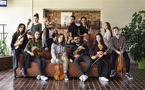 Дипломци генерација 2021 22 година Школа за музичке таленте Ћуприја