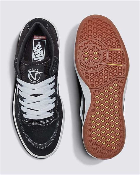 Rowan 2 Shoe Black And White Shoes Vans Vans Skateboard