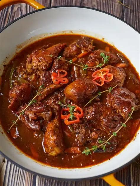 Jamaican Brown Stew Chicken Jamaican Foods And Recipes