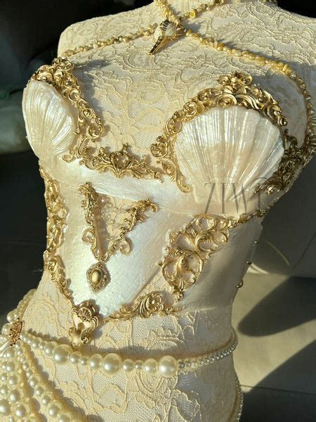 Ziwu Artemis Vintage Palace Shell Resin Porcelain Corset Bra Top Costu