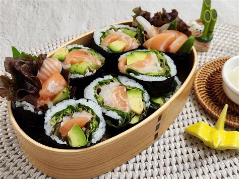 아보카도 김밥 연어김밥 김초밥 만들기 와사비마요소스 만들기