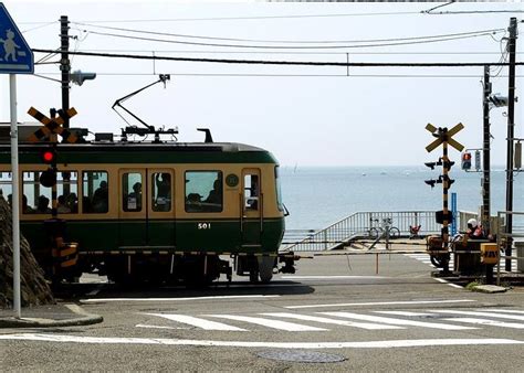 東南旅遊 還記得日本漫畫「灌籃高手」的電鐵場景嗎就是以日本神奈川縣的江之島電鐵為故事背景呢