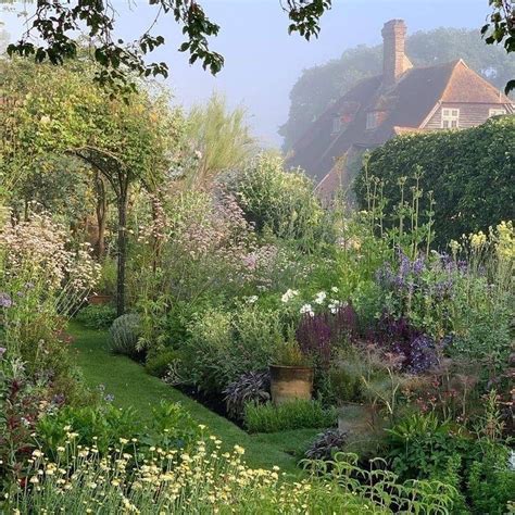 Almost Like The Secret Garden🌲🌷🌸 Cottagecore