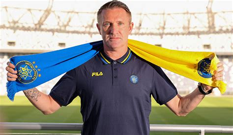 Robbie Keane Should Not Be Overlooked For Ireland Job Because He Works