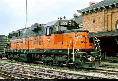 Railpictures Net Photo Milw 555 Milwaukee Road Emd Sd10 At Madison