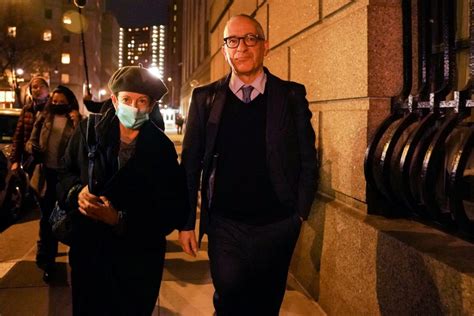 Ghislaine Maxwells Defense Withdraws Plans To Call Covid Positive