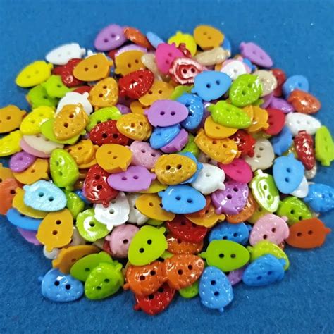 50 個混合色イチゴプラスチックボタン衣料品アクセサリー Diy 手作りアイテム Arts Crafts And Sewing Temu
