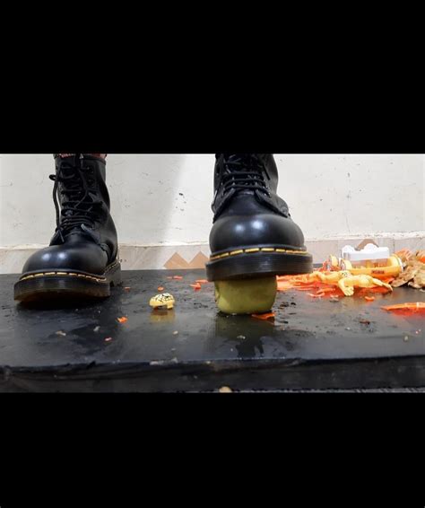 Apples 🍎 Crush In My Doc Martens Hit Me Up For More Customs R Imupdoc