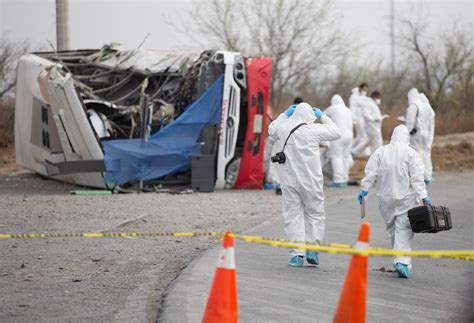 Suben A 16 Los Muertos Tras El Choque De Un Autobús Que Transportaba