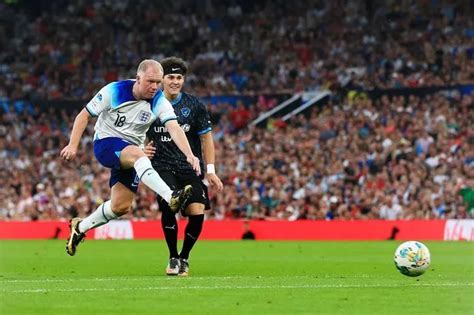 Paul Scholes Knee Left In Pieces From Painful Soccer Aid Injury After