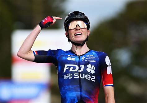 I Still Can T Believe It Demi Vollering Wins Tour De France Femmes