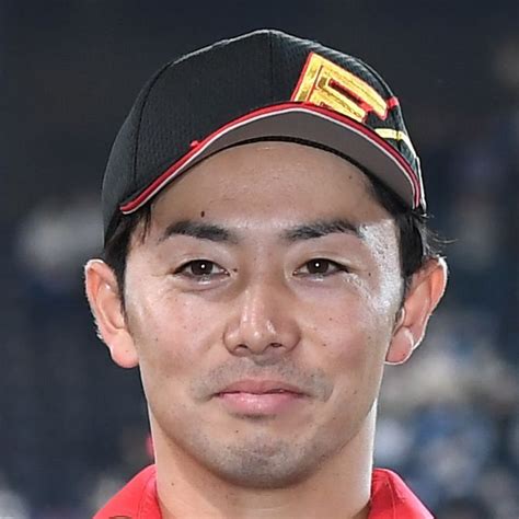 【動画】「劇団fox見て初めて泣いた」日本ハム谷内亮太引退試合で山田遥楓らボード掲げ敬意 ファン「谷内君、本当に愛されてる」：「おっ！」で