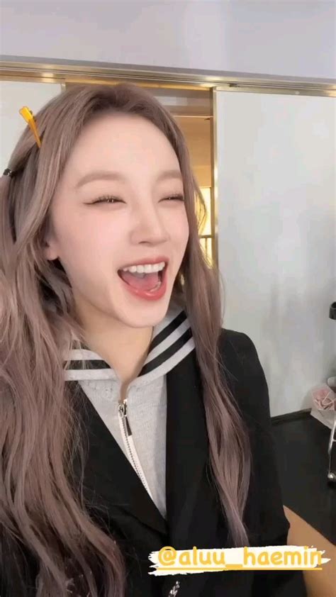 Getting Dolled Up R Yuqi