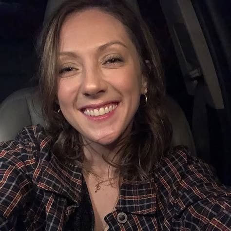 𝓈𝓊𝑔𝓈 Ilyse Sugar • Threads Say More