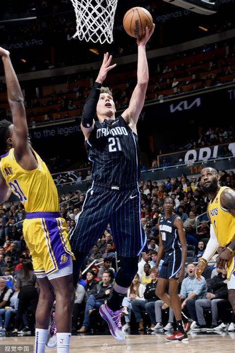 Nba 湖人129 110胜魔术 威少三双詹姆斯28分新浪图片