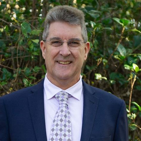 Nz Historic Muscle And Saloon Cars Rex Findlay Ken Sagar And Brian Hessey Fighting It Out At