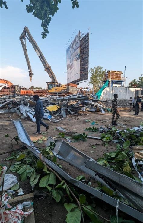 Rescuers Clear Debris In Ghatkopar Hoarding Collapse Site