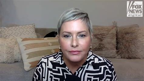 ‘baywatch Star Nicole Eggert Shares Breast Cancer Warning Signs She