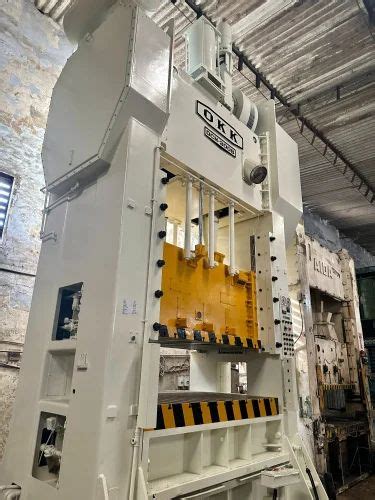 STRAIGHT SIDE DOUBLE CRANK PRESS At 6200000 Piece STRAIGHT SIDE