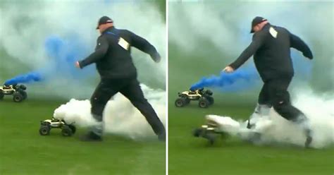 Torcedor invade campo para bater em jogadores de adversário por comemorar gol e se dá mal