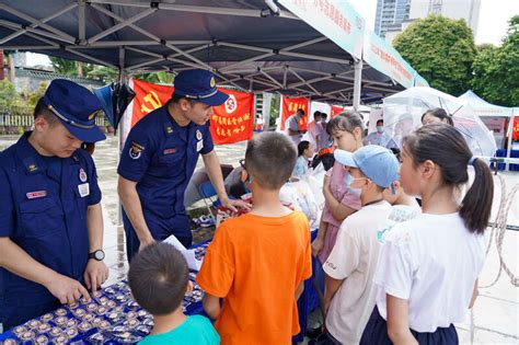 广州荔湾志愿服务集市开启