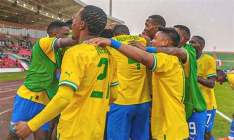 Ligue Des Champions De La Caf Coton Sport Sincline à Domicile Face à