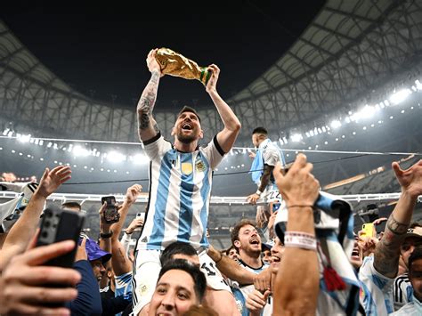 Lionel Messis Instagram Post Lifting The World Cup Became The Most