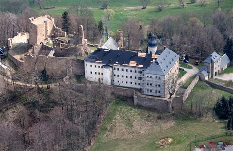 Frauenstein Von Oben Schloss Und Burg Frauenstein Im Erzgebirge In Sachsen