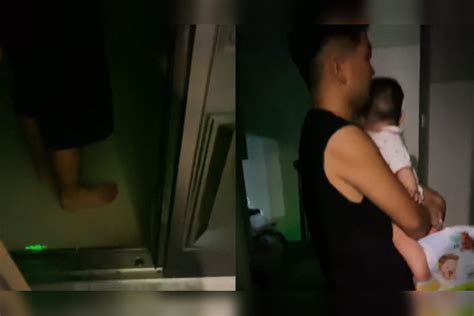 夫妻俩人吵架，丈夫带着“人质”站门外挨冻反抗，倔强的表情亮了带着人质丈夫