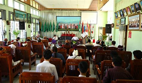 ကချင်ပြည်နယ်ဝန်ကြီးချုပ် ဦးခက်ထိန်နန် ကချင်တိုင်းရင်းသားမျိုးနွယ်စုခေါင်းဆောင်များနှင့် တွေ့ဆုံ