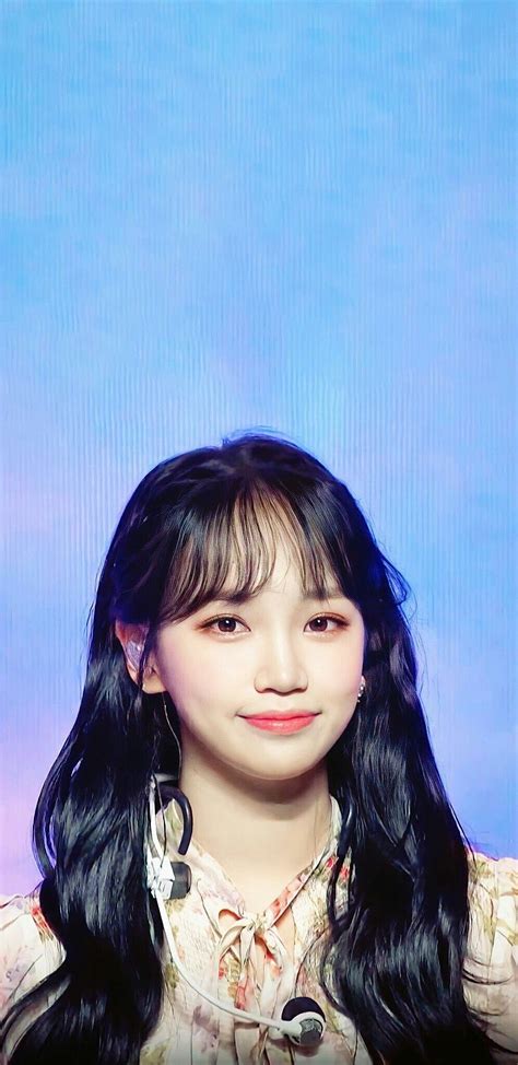 Iz One Wallpaper Iz One Chaewon Love And