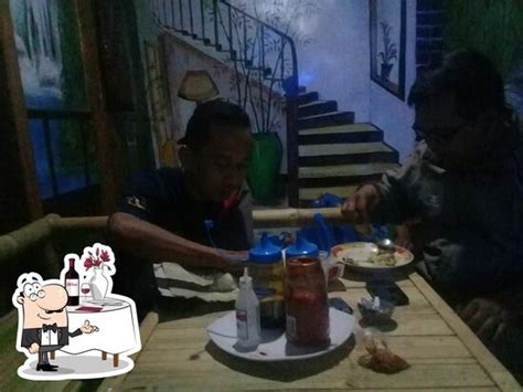 Menu At Lesehan Uj Katawis Cafe Pacet