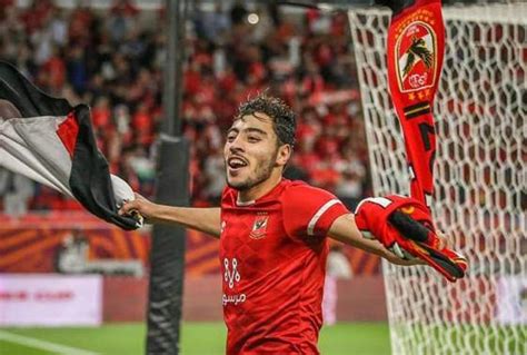 أكرم توفيق مدافع الأهلي المصري نتطلع للتتويج بالسوبر الأفريقي