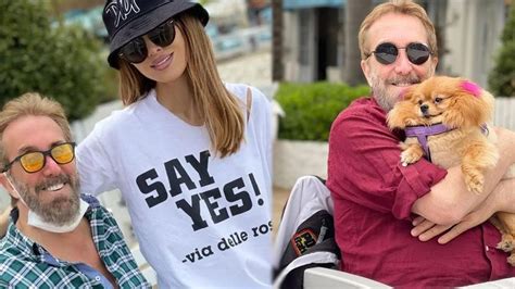 Seren Serengilin Menajeri İzzet Aral Hayatını Kaybetti Acı Haberi