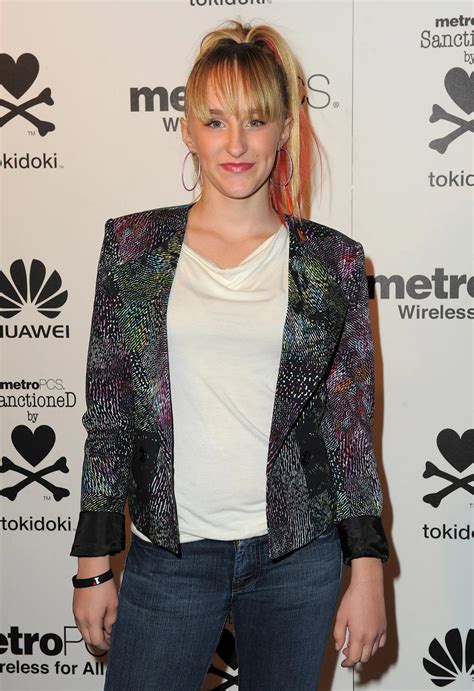 One Direction Opener Camryn Magness Killed In Electric Scooter Accident