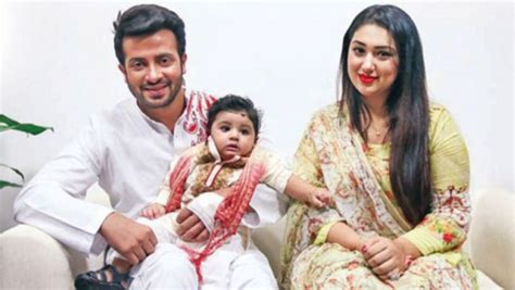 স্বামী সন্তান নিয়ে সুন্দর জীবন কাটাতে চাই অপু The Bangladesh Moments
