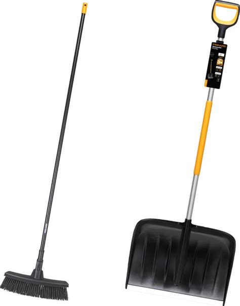 Fiskars SnowXpert 1057178 + koště 1025921 od 1 490 Kč - Zbozi.cz