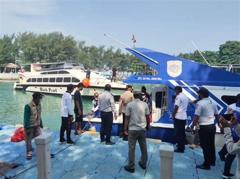 215 Wisatawan Tiba Di Pulau Pari Kep Seribu Selatan Di Wajibkan Scan