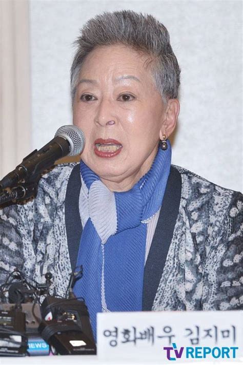 T포토 김지미 시작할 때의 연기 다시 볼 수 있어 좋았다